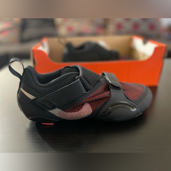 Nike | Shoes | Nike Superrep Cycle Black Hyper Crimson | Poshmark
